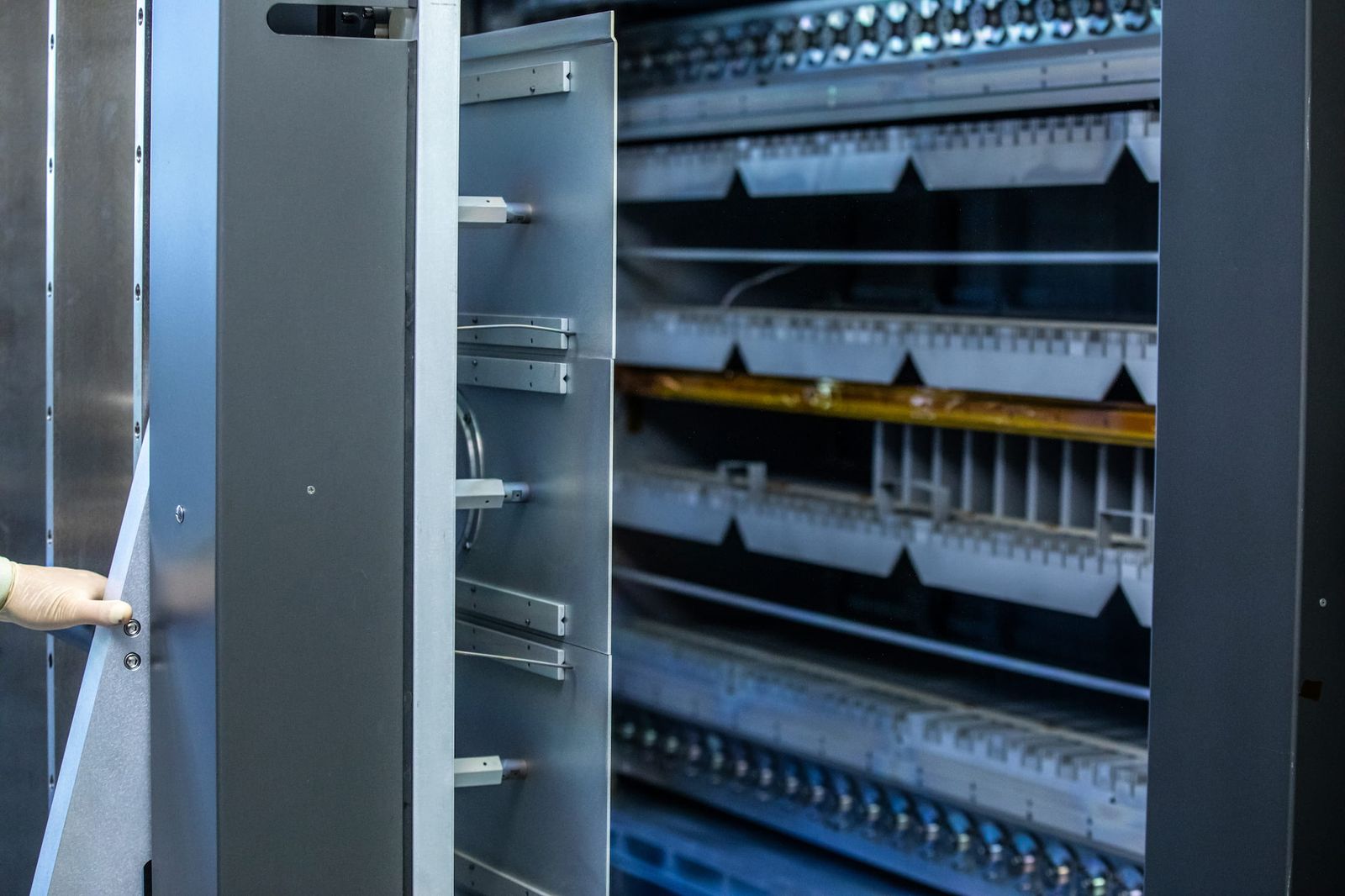 Lotus Applied Technology | TransFlex Roll to Roll ALD